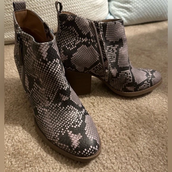 Universal Thread | Shoes | Snake Skin Booties | Poshmark